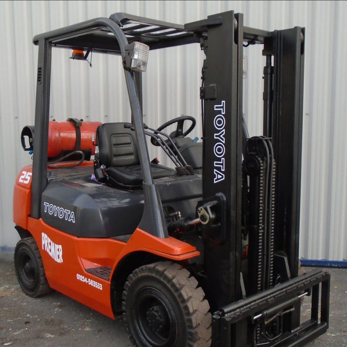 CATERPILLAR DP25 DIESEL Fork Lift - | Premier Fork Lifts